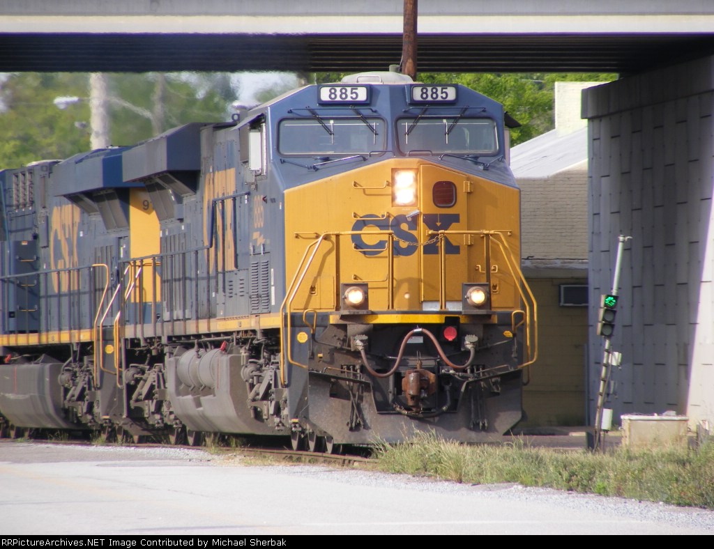 CSX 885